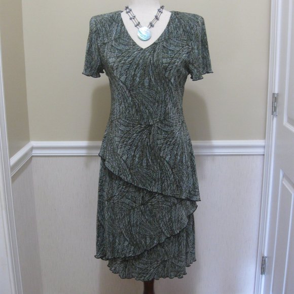 Connected Apparel Dresses Layered Dress Sz 6 Green Asymmetric Tiers